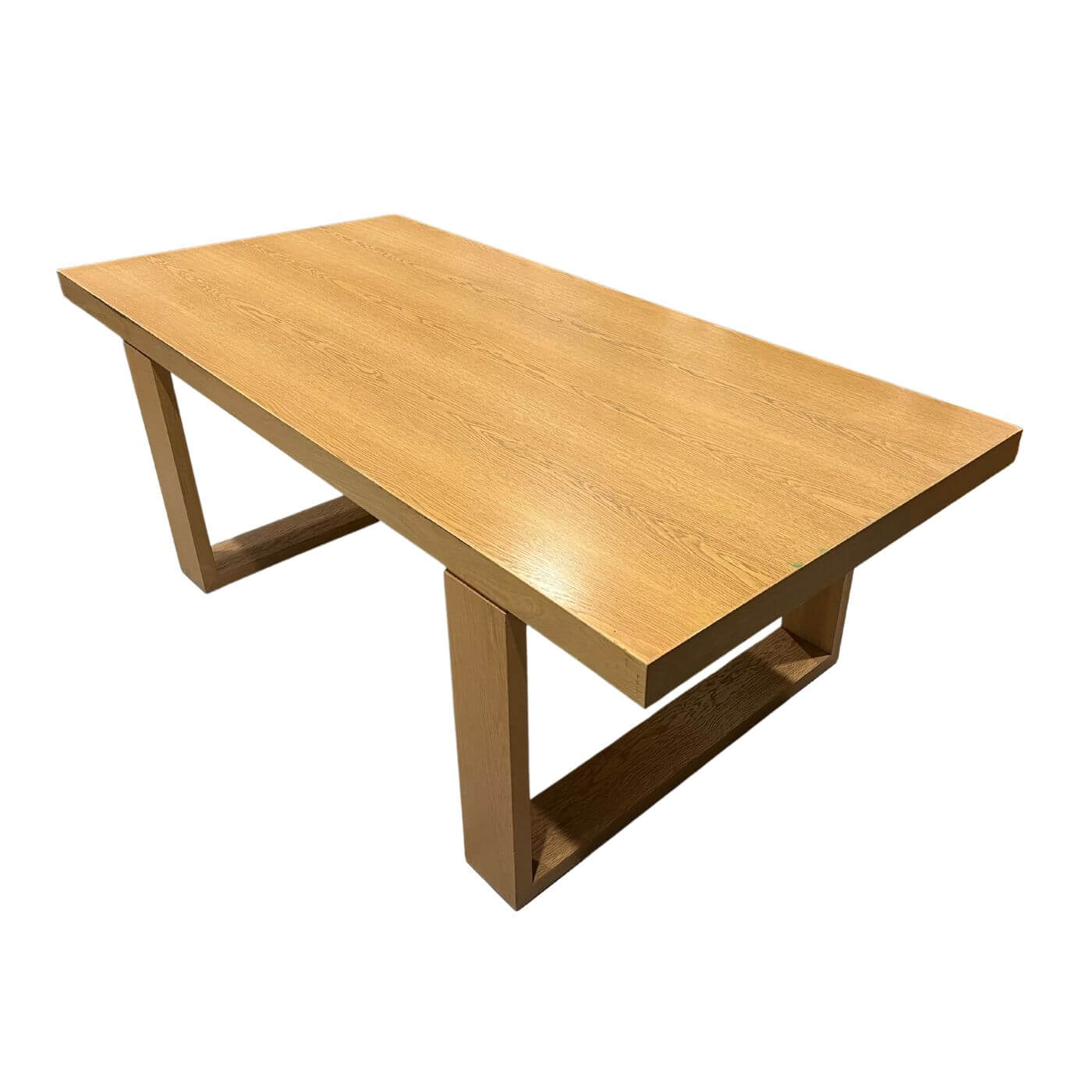 Zuster April Dining table